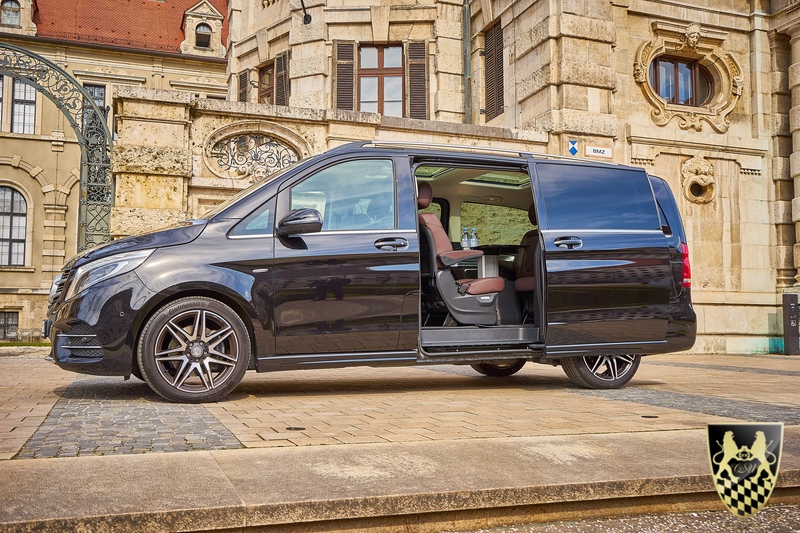 Coach and Minbus rental with chauffeur in munich and bavaria