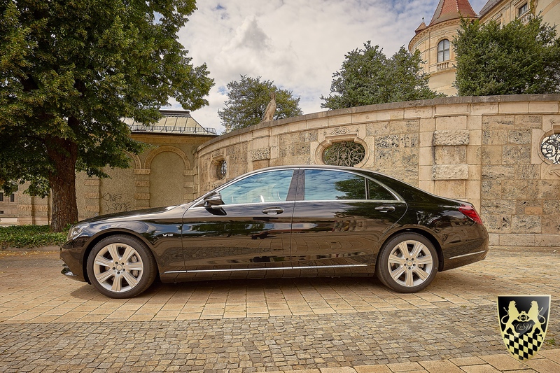 VIP Handling Munich Luxury Limousinens and Vans for VIP Clients